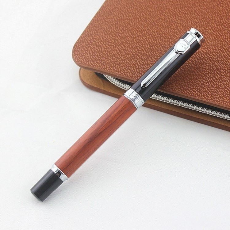 Pluma estilográfica en acero personalizada en madera - pluma con grabado